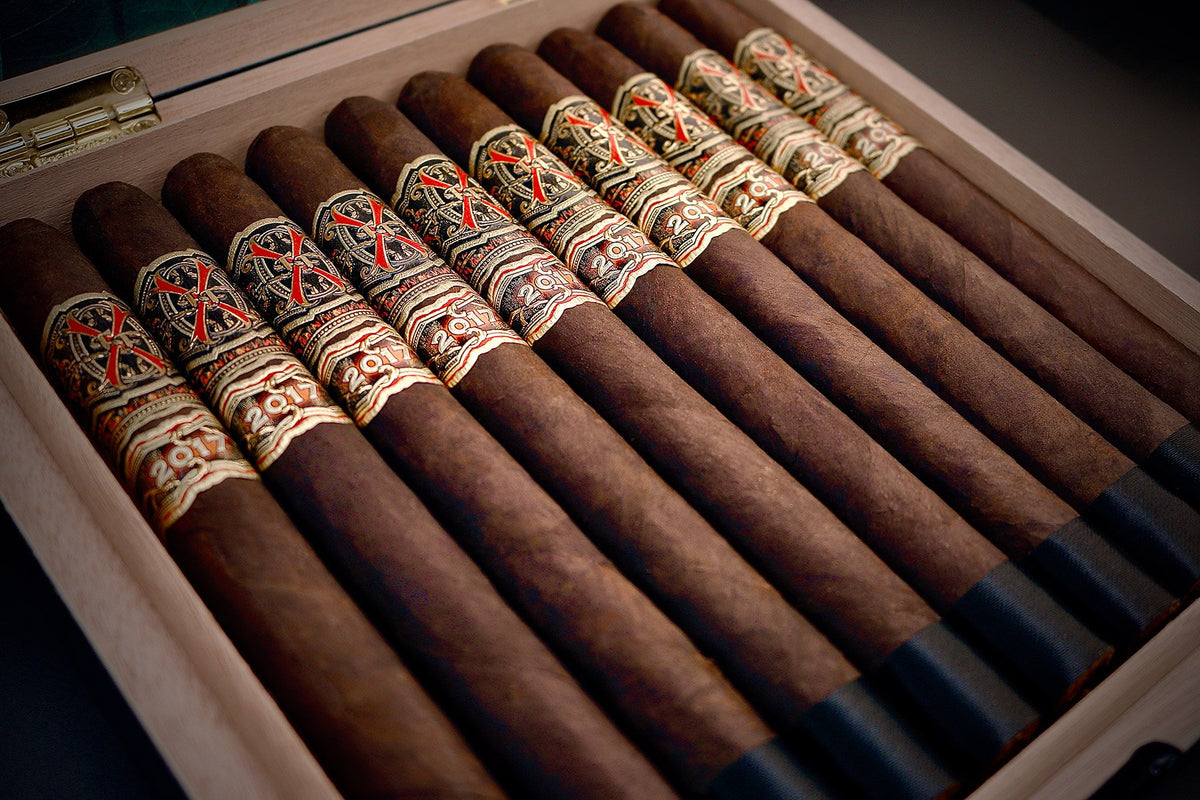 Opus X Rare Black Double Corona – Cigar God