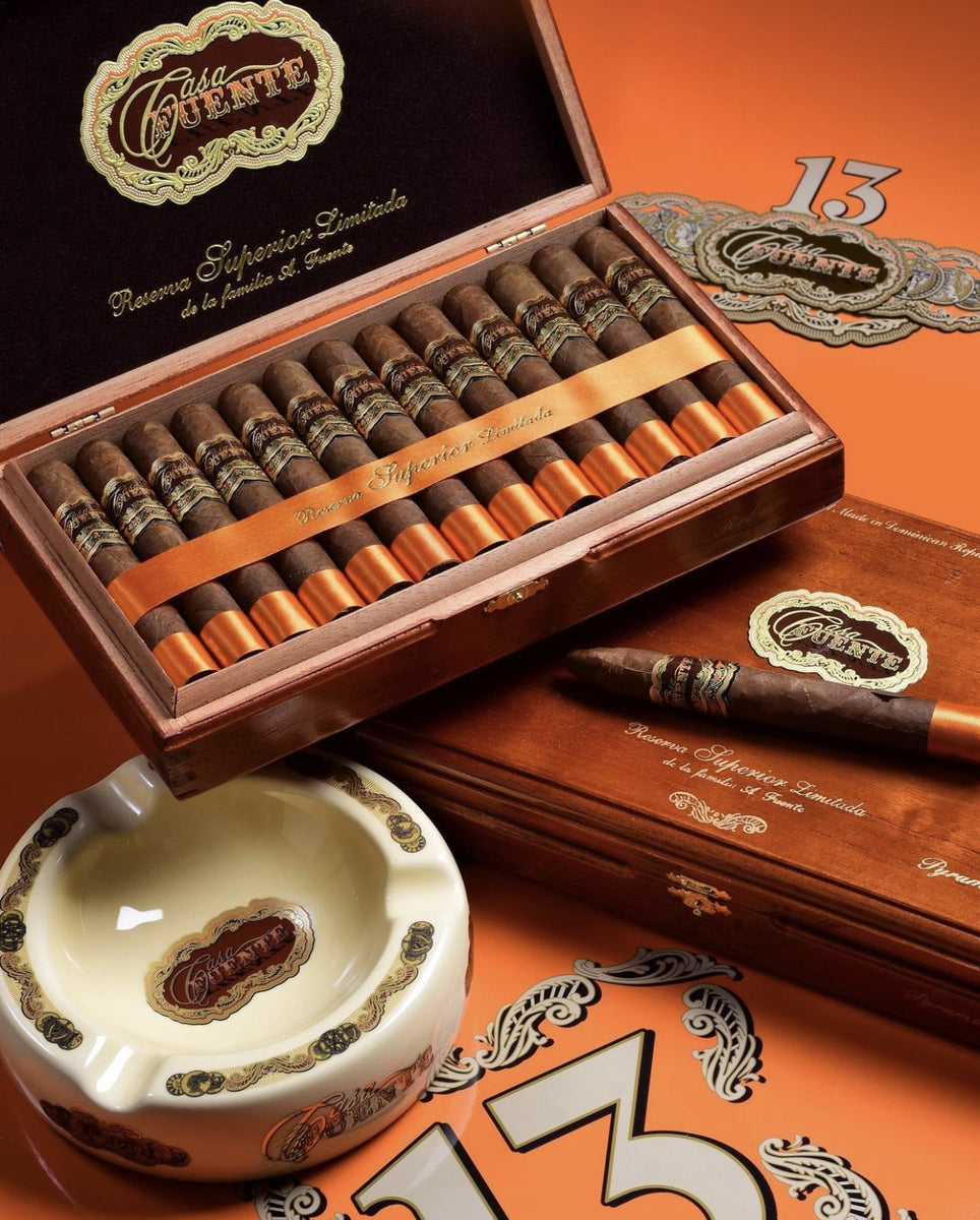 Casa Fuente Double Corona (7 5/8 x 49) – Cigar God